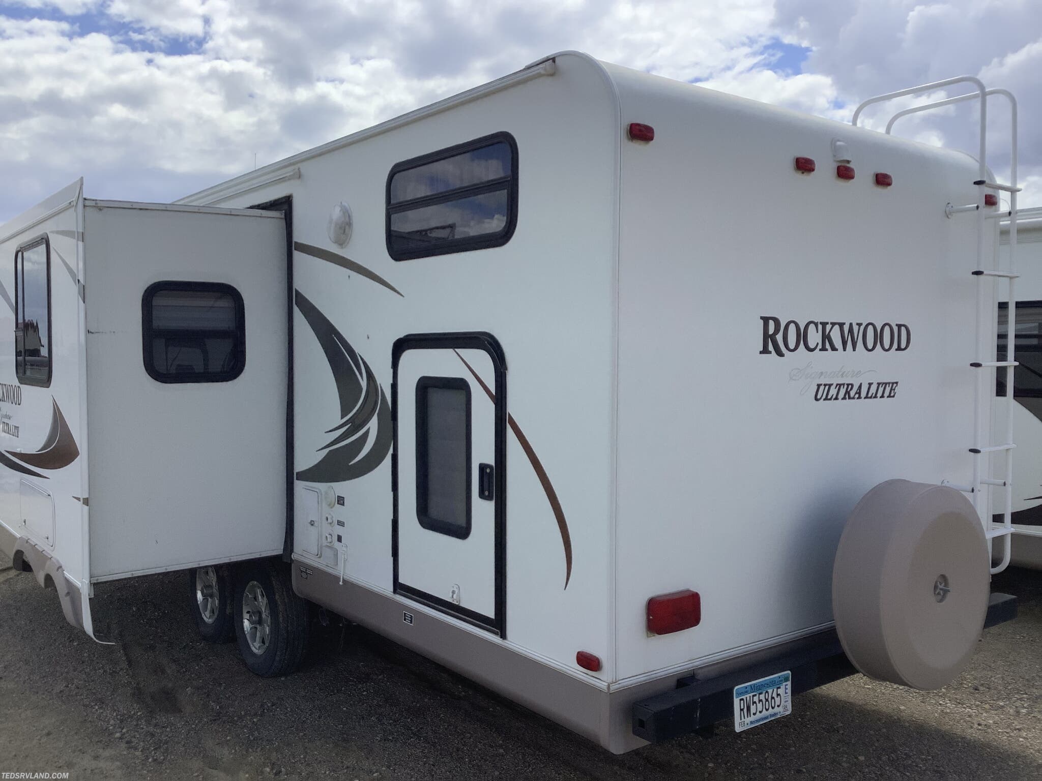 2011 Forest River Rockwood Signature Ultra Lite 8317RKSS RV for Sale in ...