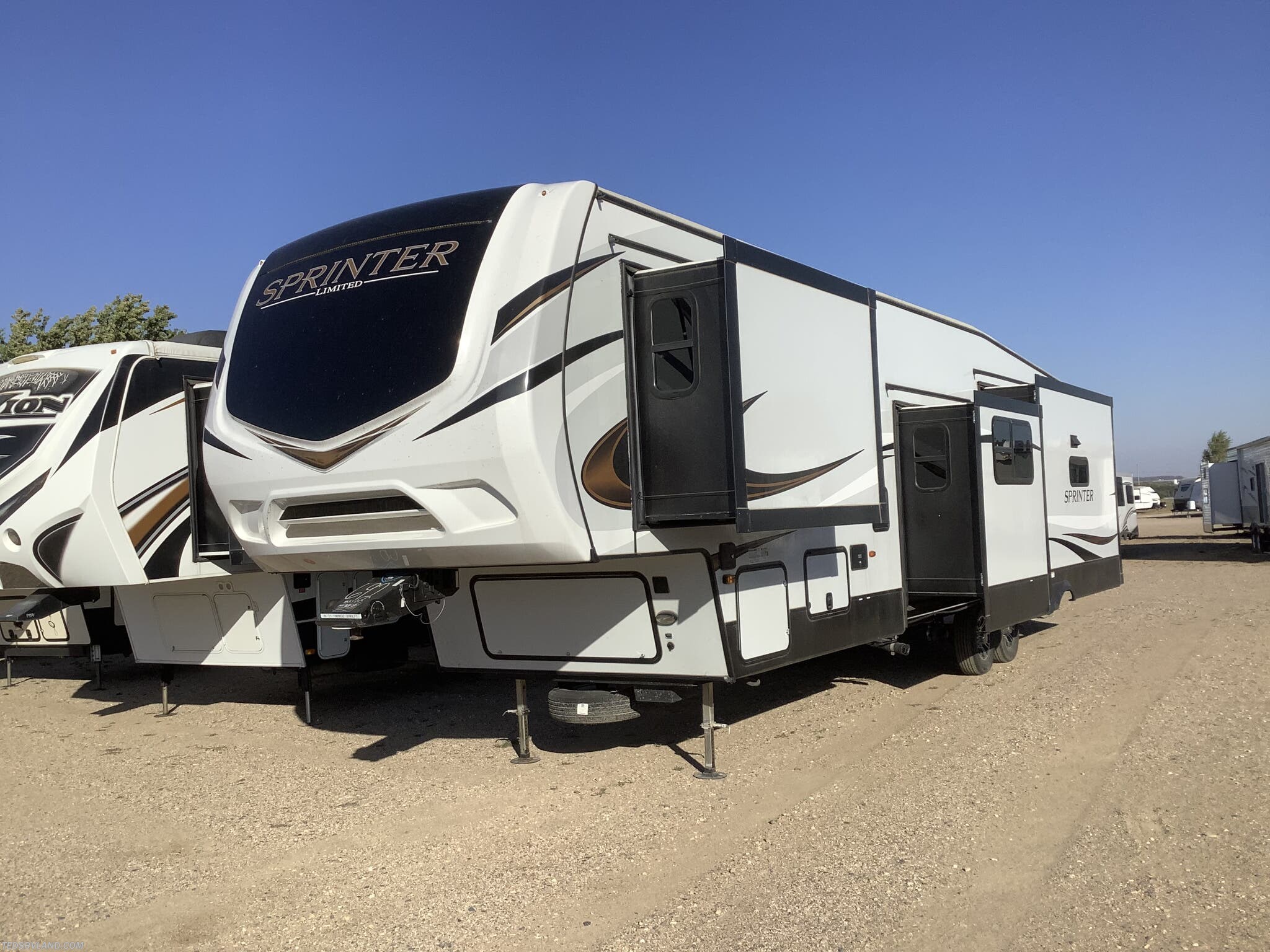 2021 Keystone Sprinter Limited 3590LFT RV for Sale in Paynesville, MN ...