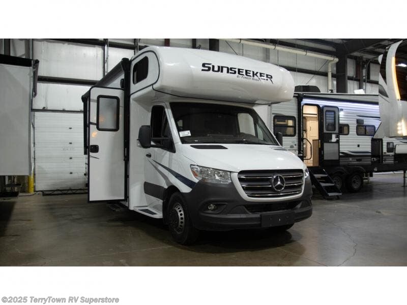2022 Forest River Sunseeker Mbs 2400b Rv For Sale In Grand Rapids Mi 49548 43272