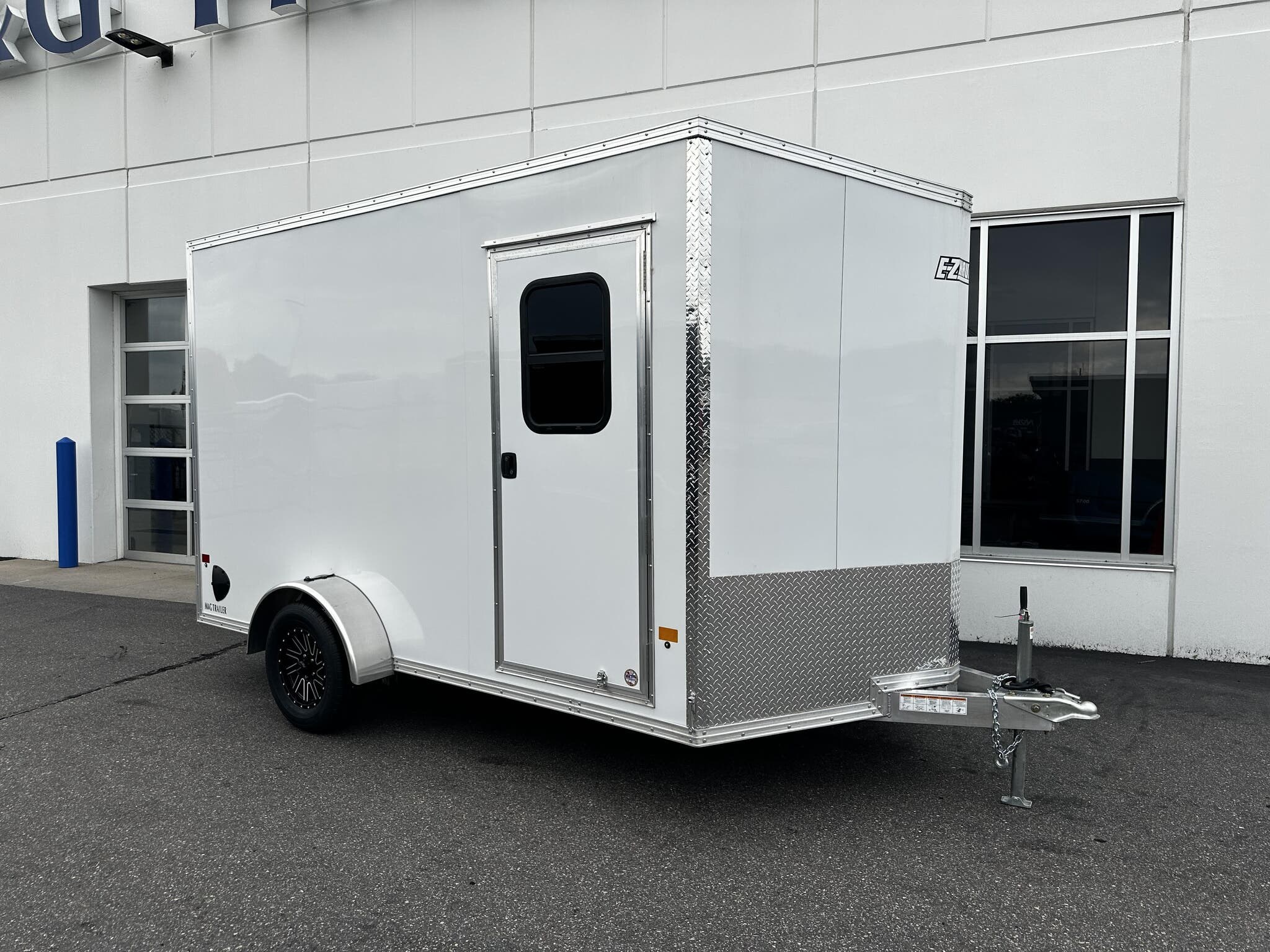 2025 EZ-HAULER 7X12 ENCLOSED CARGO TRAILER - WHITE - CABINETS & WINDOWS ...