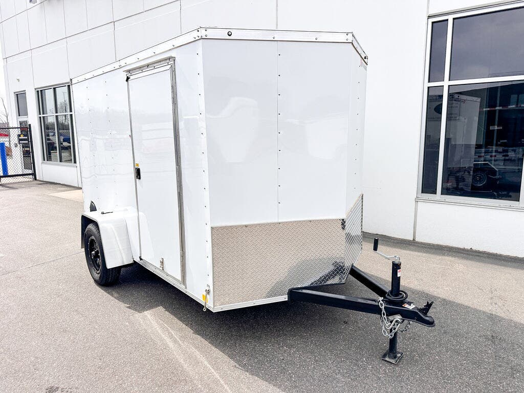 2025 RC TRAILERS RWT 6X10 ENCLOSED CARGO TRAILER- 6' INTERIOR- WHITE