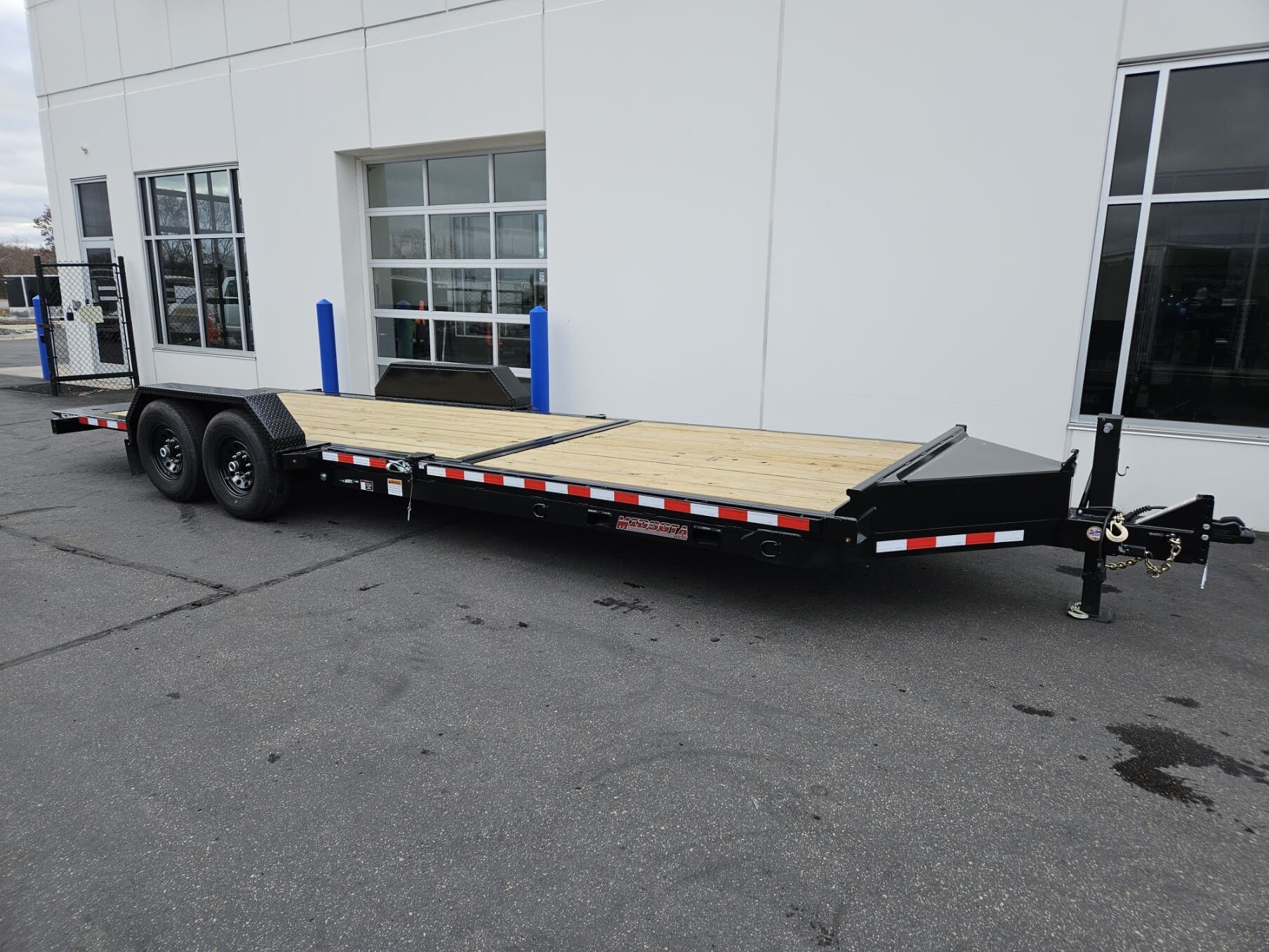 2025 MIDSOTA TB-24 83X24 17.6K TILT BED EQUIPMENT TRAILER - BLACK