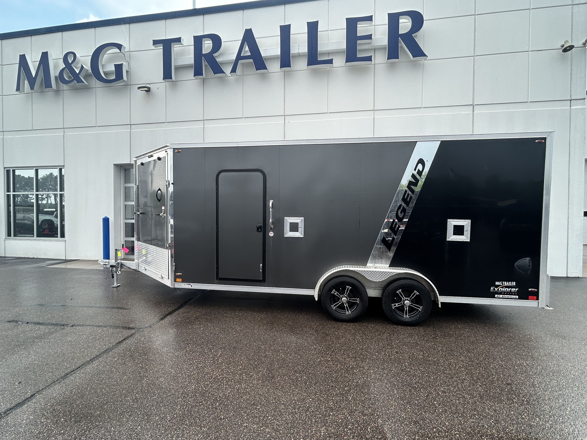 2021 LEGEND TRAILERS 7.5X23 EXPLORER ENCLOSED SNOWMOBILE TRAILER 7K - GRAY