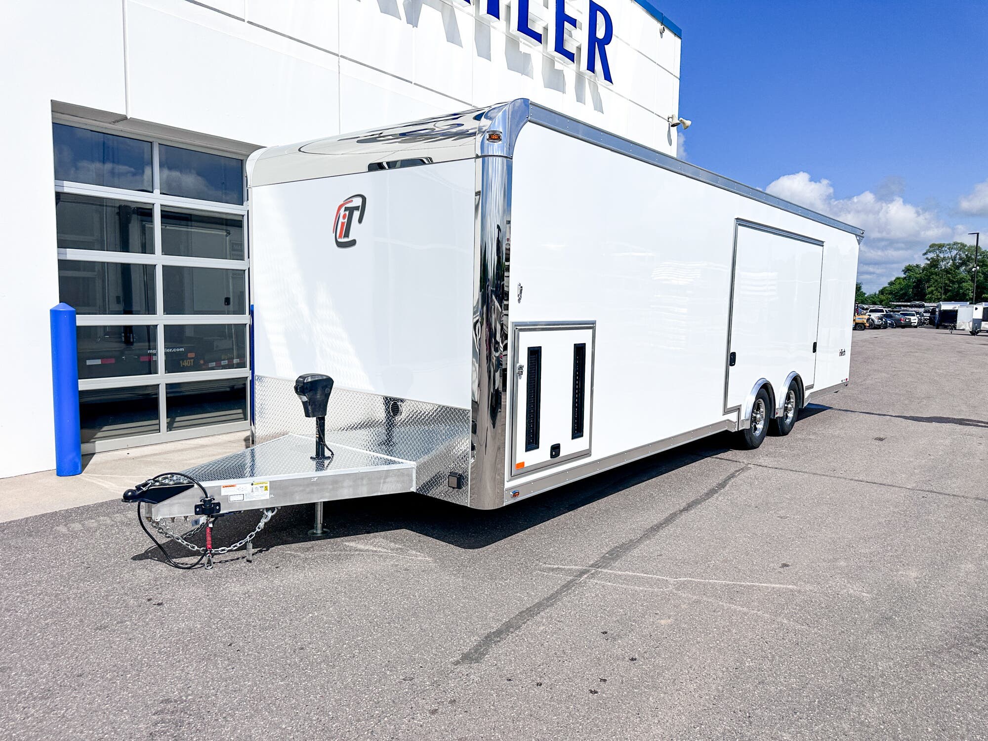 2026 INTECH 8.5X28 10K ALUMINUM ENCLOSED RACE/CAR HAULER - 7' INTERIOR ...