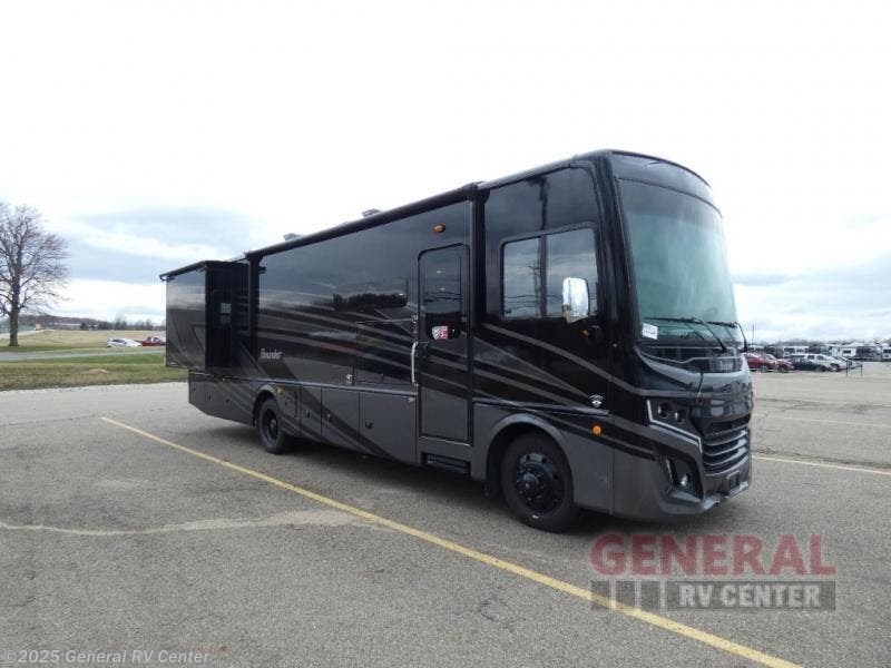2025 Fleetwood Bounder 33C RV for Sale in North Canton, OH 44720 | 320536 | RVUSA.com Classifieds