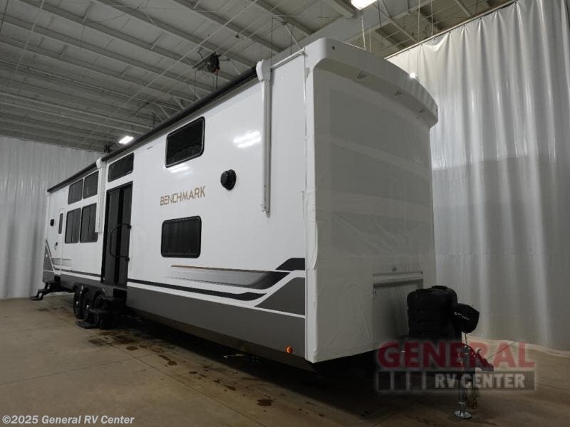 2025 Alliance RV Benchmark 44LFT RV for Sale in Huntley, IL 60142 ...