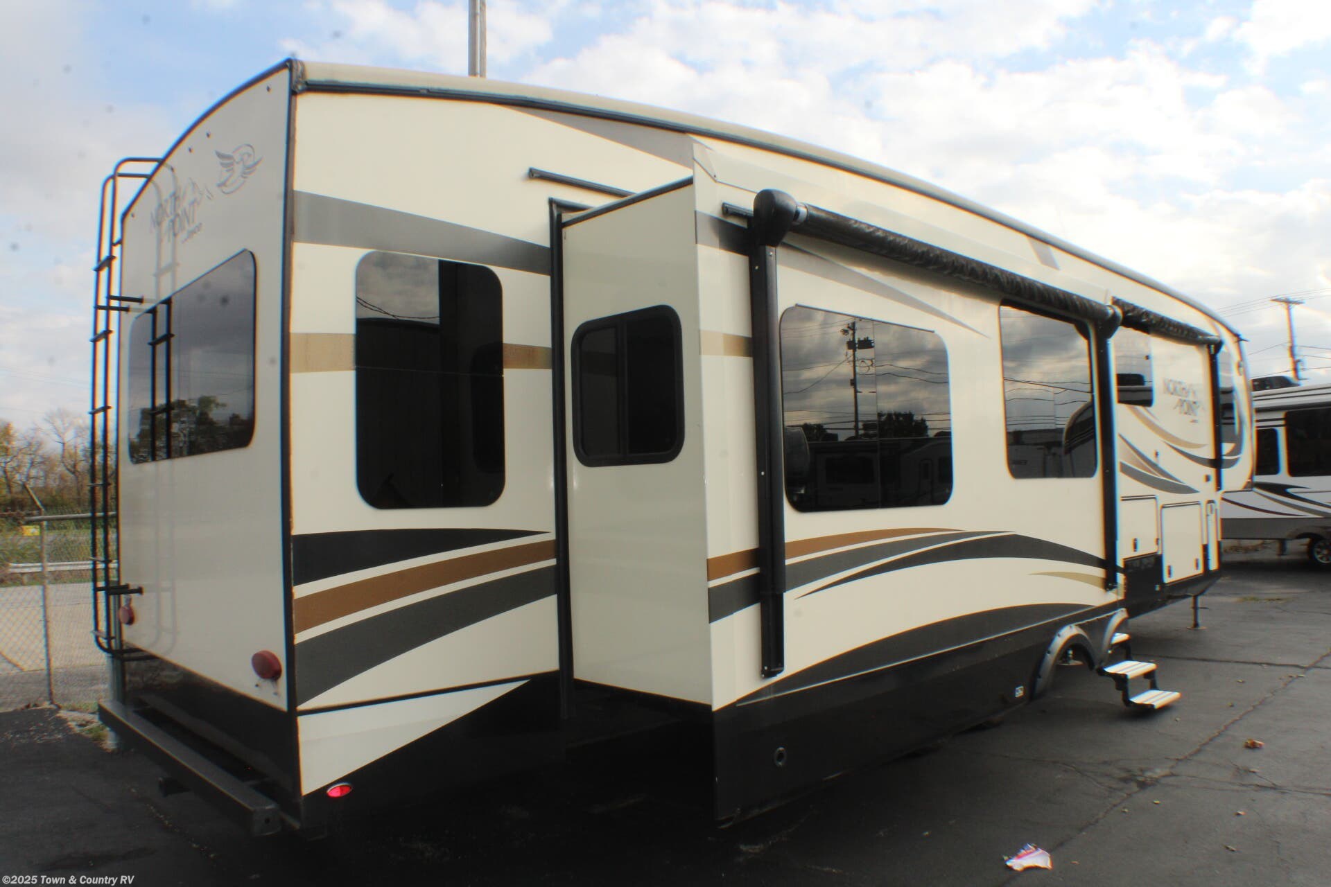2017 Jayco North Point 377RLBH RV for Sale in Clyde, OH 43410 | 6337 ...