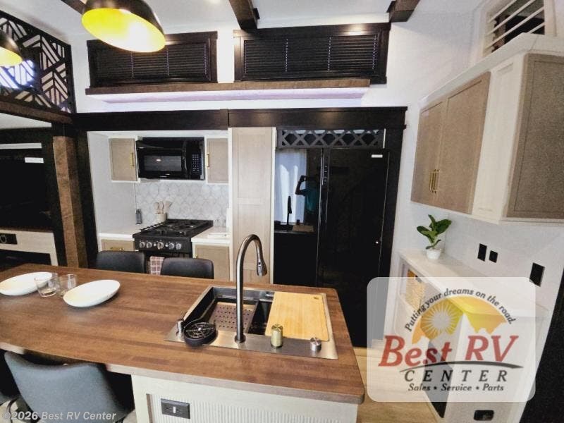 2025 Forest River Wildwood Heritage Glen ROOST43 RV for Sale in Turlock ...