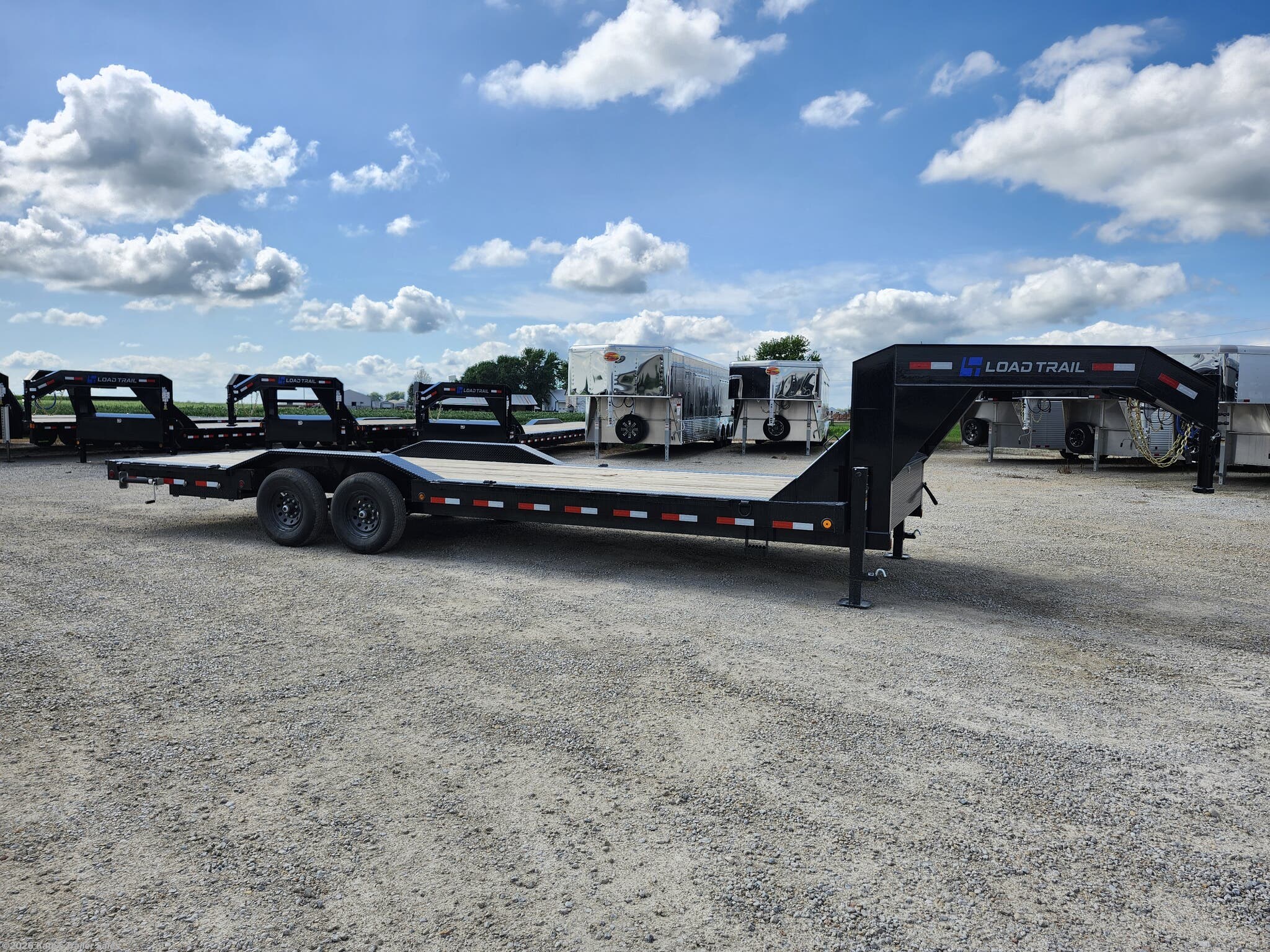2025 Load Trail 102X26' Buggy Hauler / 14K GVWR / Slide-in Ramps