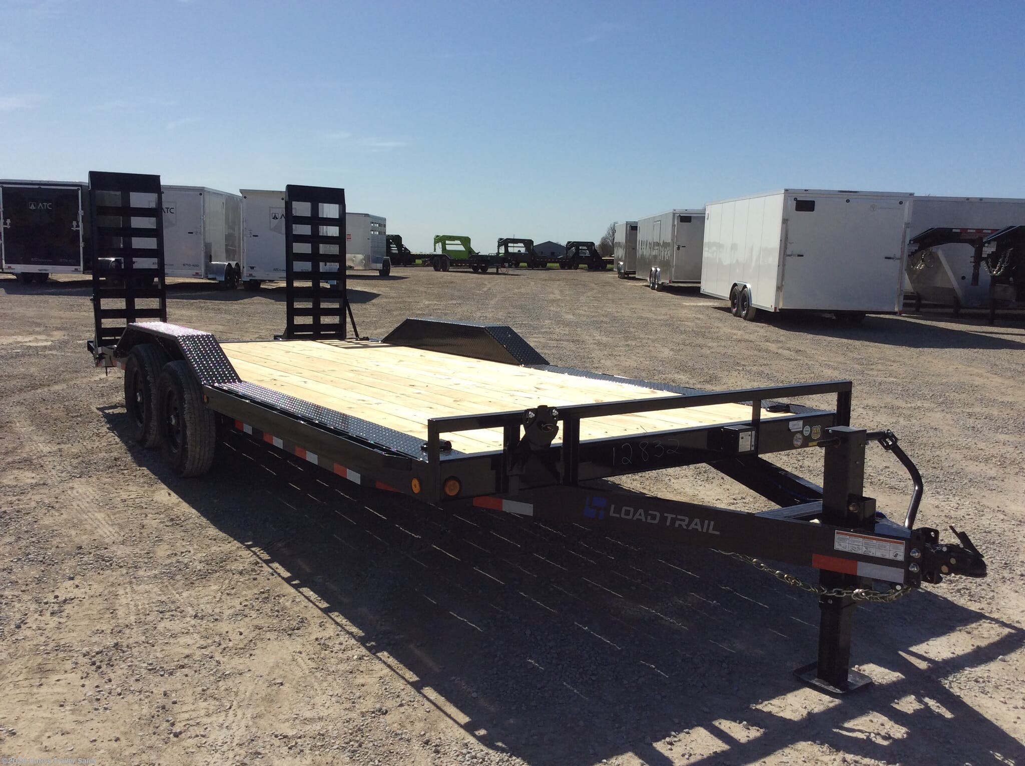 2026 Load Trail 102X20' Drive Over Fenders / 14K GVWR / 24" Ramps