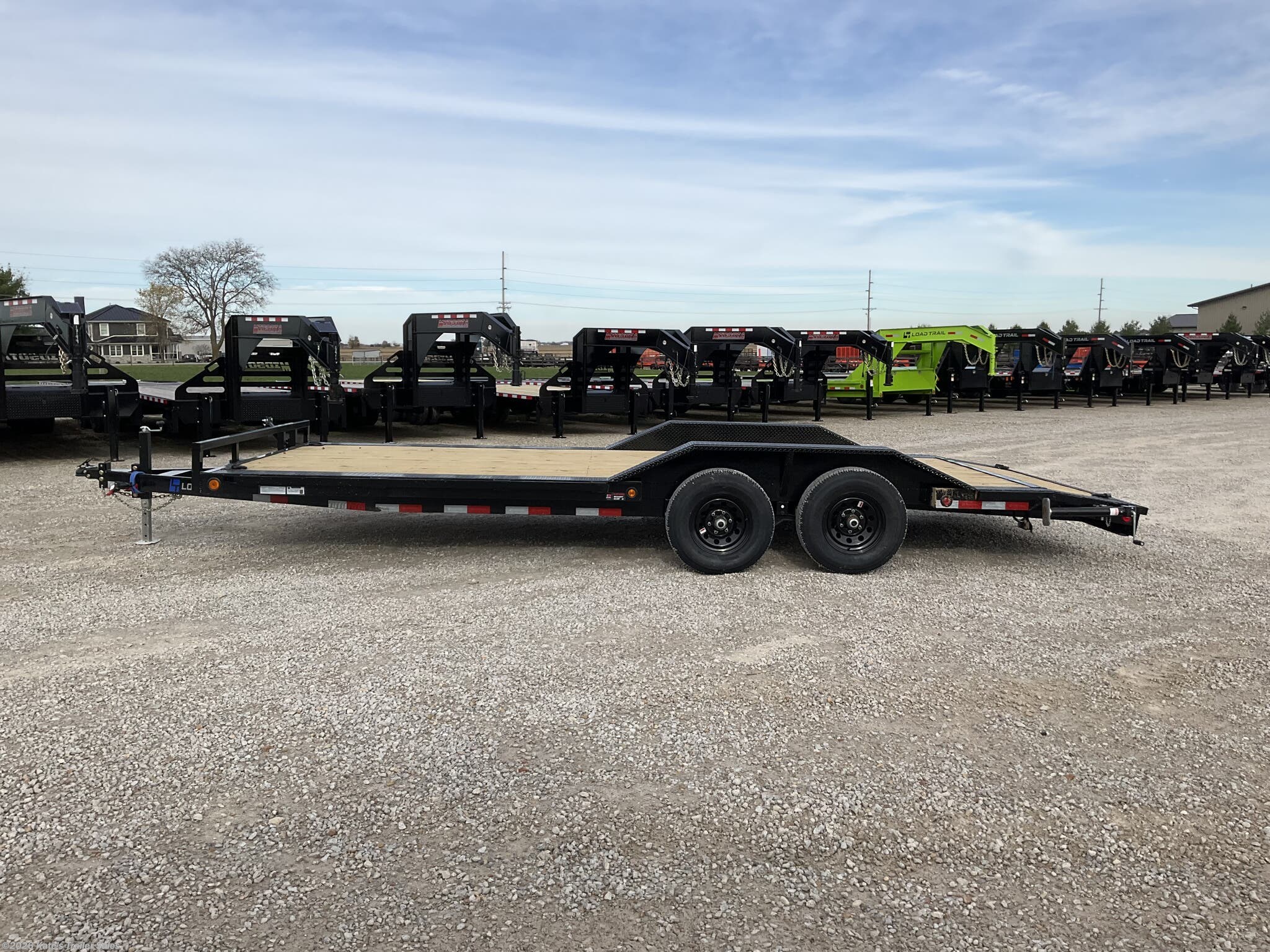 2025 Load Trail 102X20' Equipment Trailer / Drive Over Fenders 10K