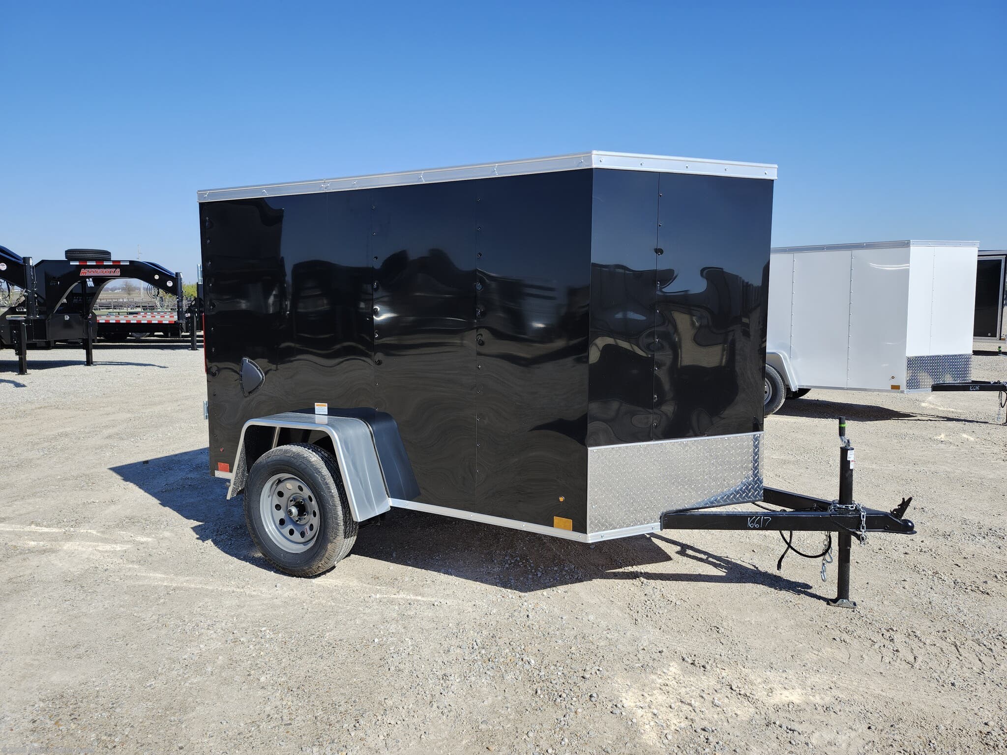 2026 Cross Trailers 5 x 8 SA Beta Series / Enclosed Cargo Trailer