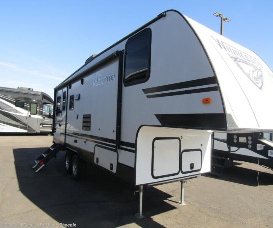 2020 Winnebago MICRO MINNIE-5TH 2405RL RV for Sale in Phoenix, AZ 85035 ...