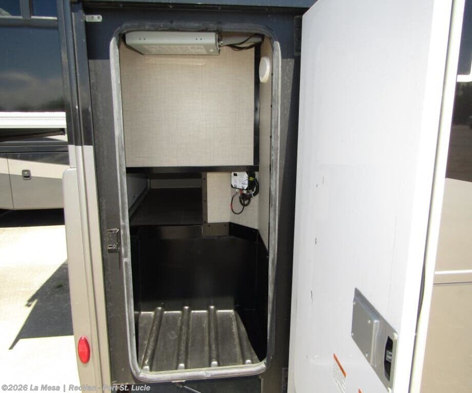 2021 Thor Motor Coach Tiburon 24RW RV for Sale in Port St. Lucie, FL ...