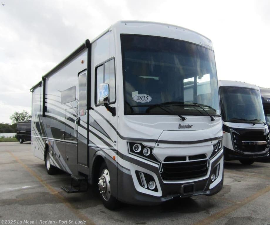 2025 Fleetwood Bounder 33C RV for Sale in Port St. Lucie, FL 34986 | PN211069 | RVUSA.com ...