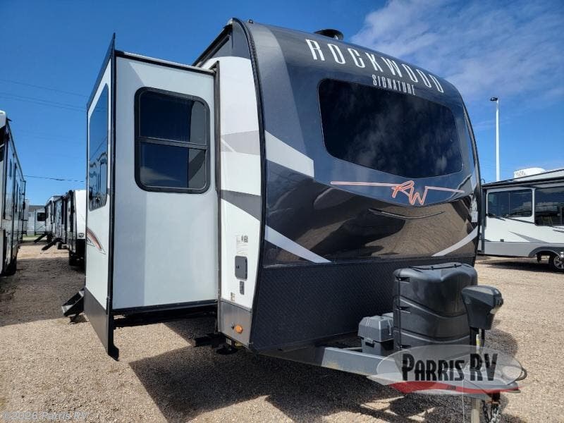 2022 Forest River Rockwood Signature Ultra Lite 8324SB RV for Sale in ...