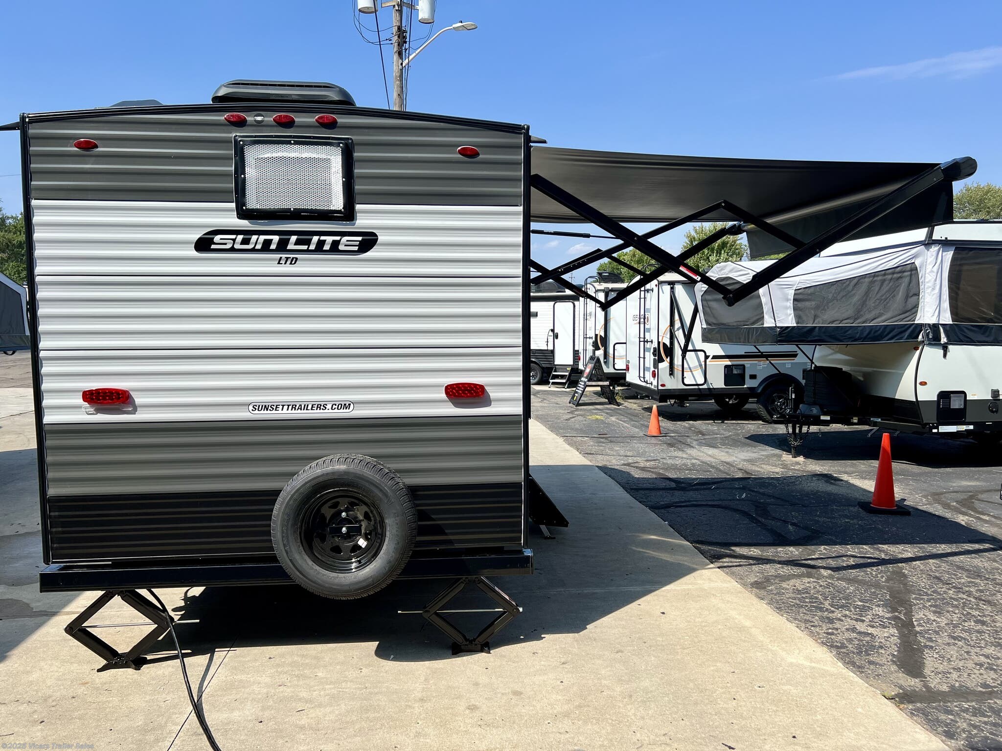 2025 Sunset Park RV Sun Lite 13BD