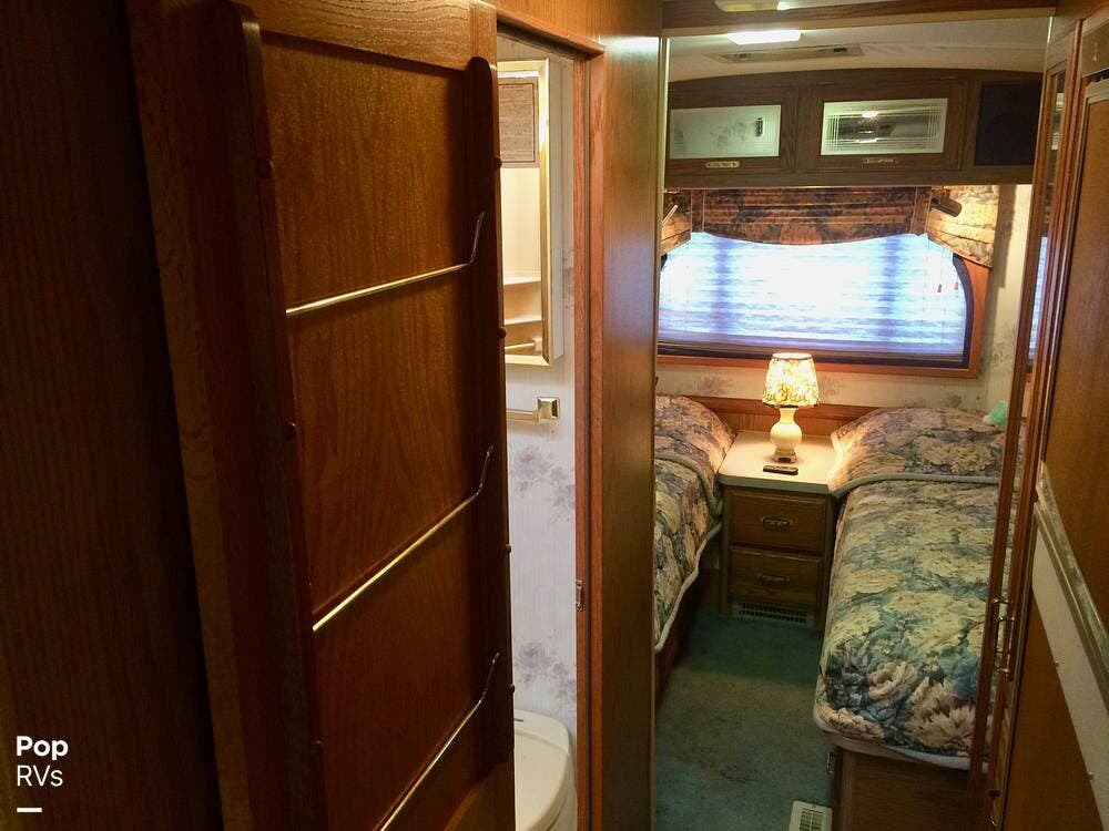 1994 Fleetwood Pace Arrow 30E RV for Sale in Miami, FL 33157 | 119077 ...