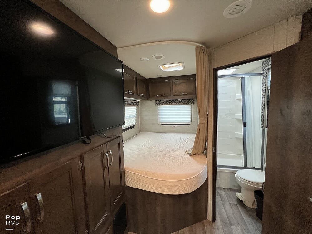 2019 Jayco Redhawk 25R RV for Sale in Saint Paul, MN 55101 | 304949 ...