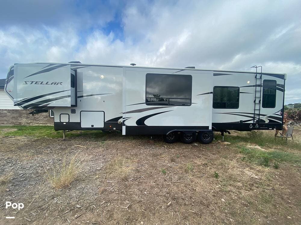 2018 Eclipse Stellar 40TXSG RV for Sale in Spring Branch, TX 78070 | 307840 | RVUSA.com Classifieds
