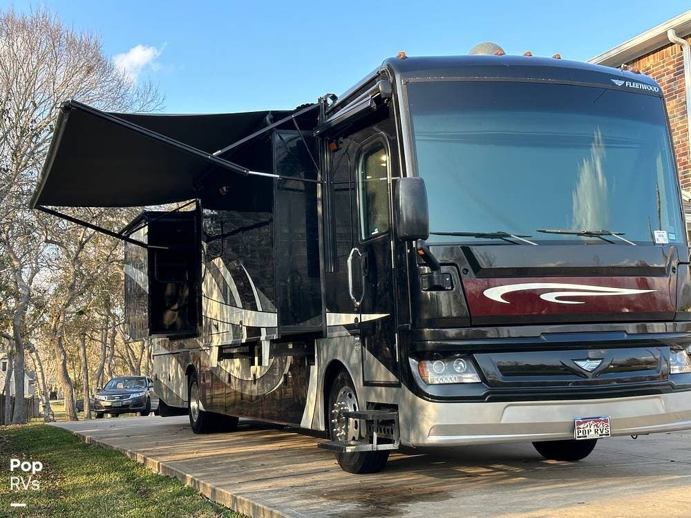 2018 Fleetwood Pace Arrow LXE 38N RV for Sale in Fulshear, TX 77441 ...