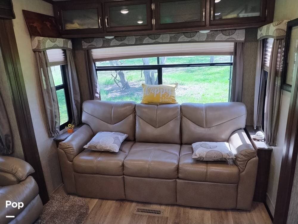 2018 Dutchmen Denali 307RLS #374648 - For Sale in Plainwell, MI