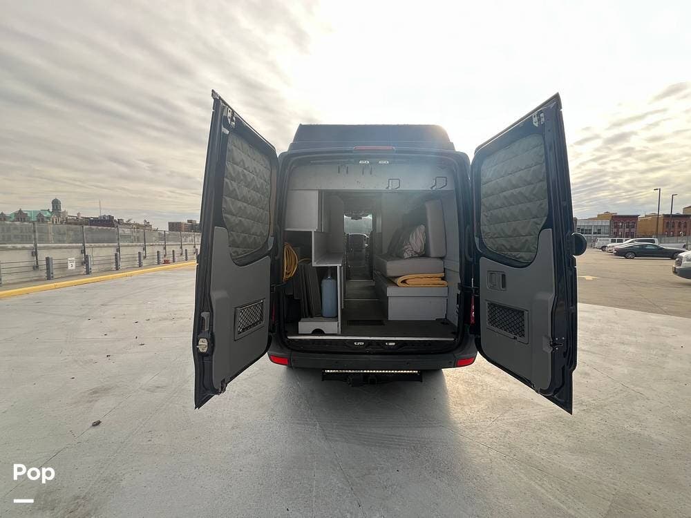 2017 Mercedes-Benz Sprinter 2500 144WB 4WD RV for Sale in Bronx, NY ...