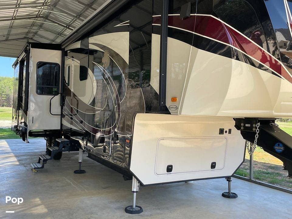 2018 Heartland Landmark 365 RV for Sale in Elkhart, TX 75839 | 396664 ...
