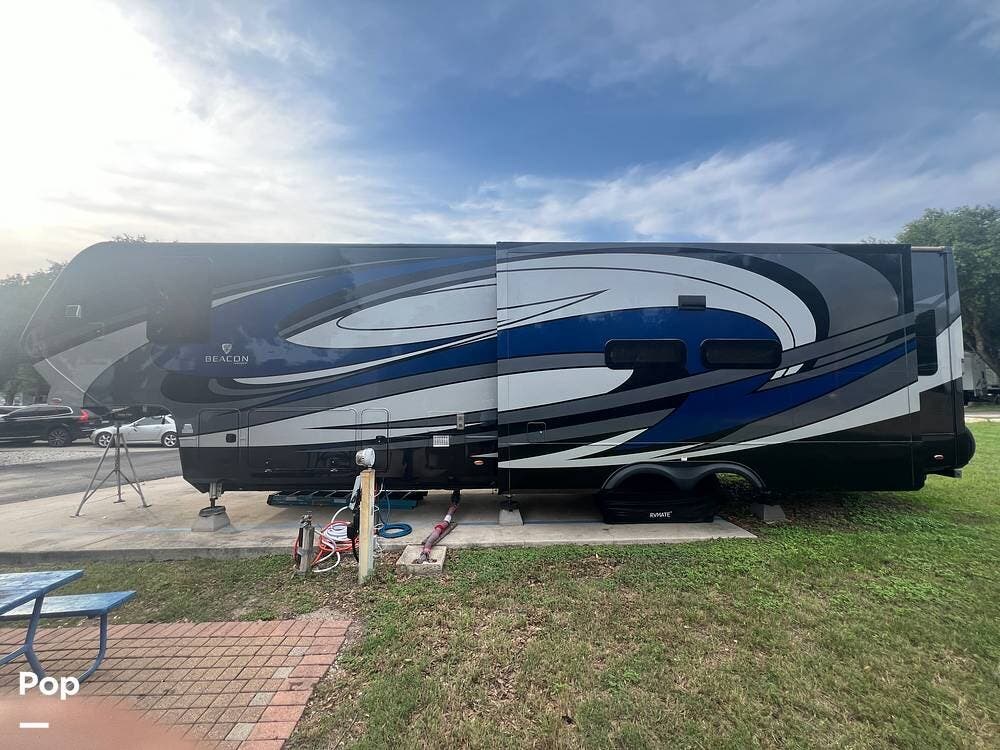 2019 Vanleigh Beacon 39RLB RV for Sale in San Antonio, TX 78251 ...