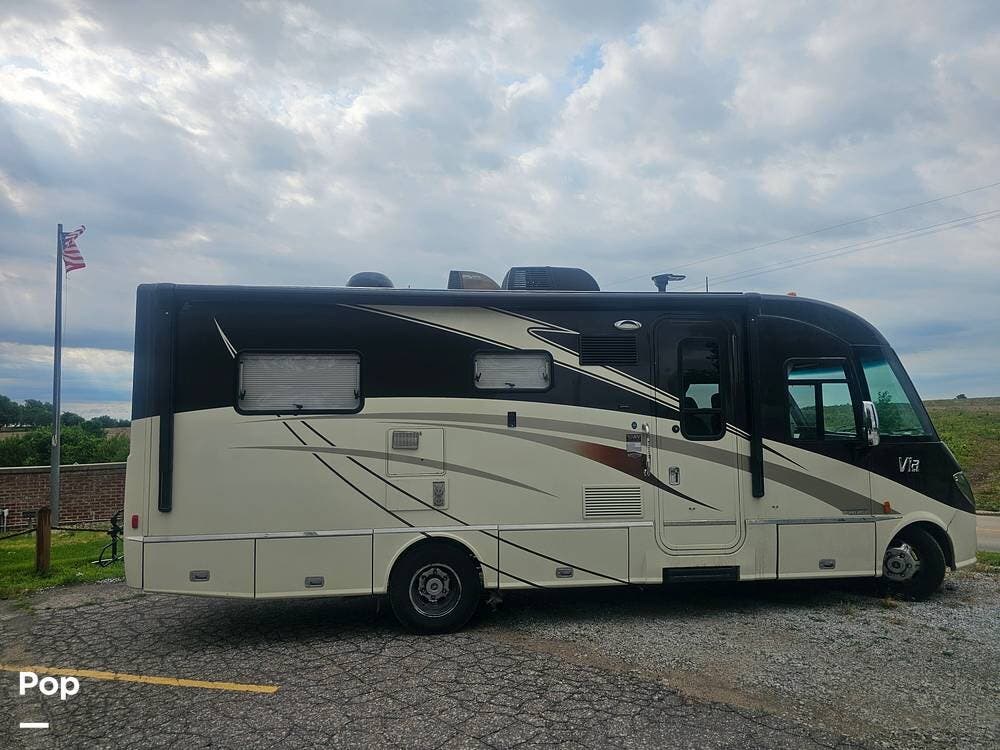 2016 Winnebago Via 25Q RV for Sale in Wahoo, NE 68066 | 414385 | RVUSA ...