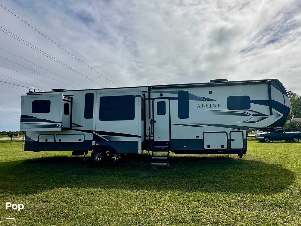 2022 Keystone Alpine 3850RD #427543 - For Sale in Bolivia, NC