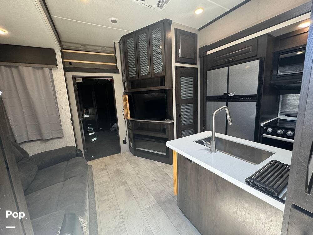 2021 Grand Design Momentum 320G #445751 - For Sale in Casa Grande, AZ