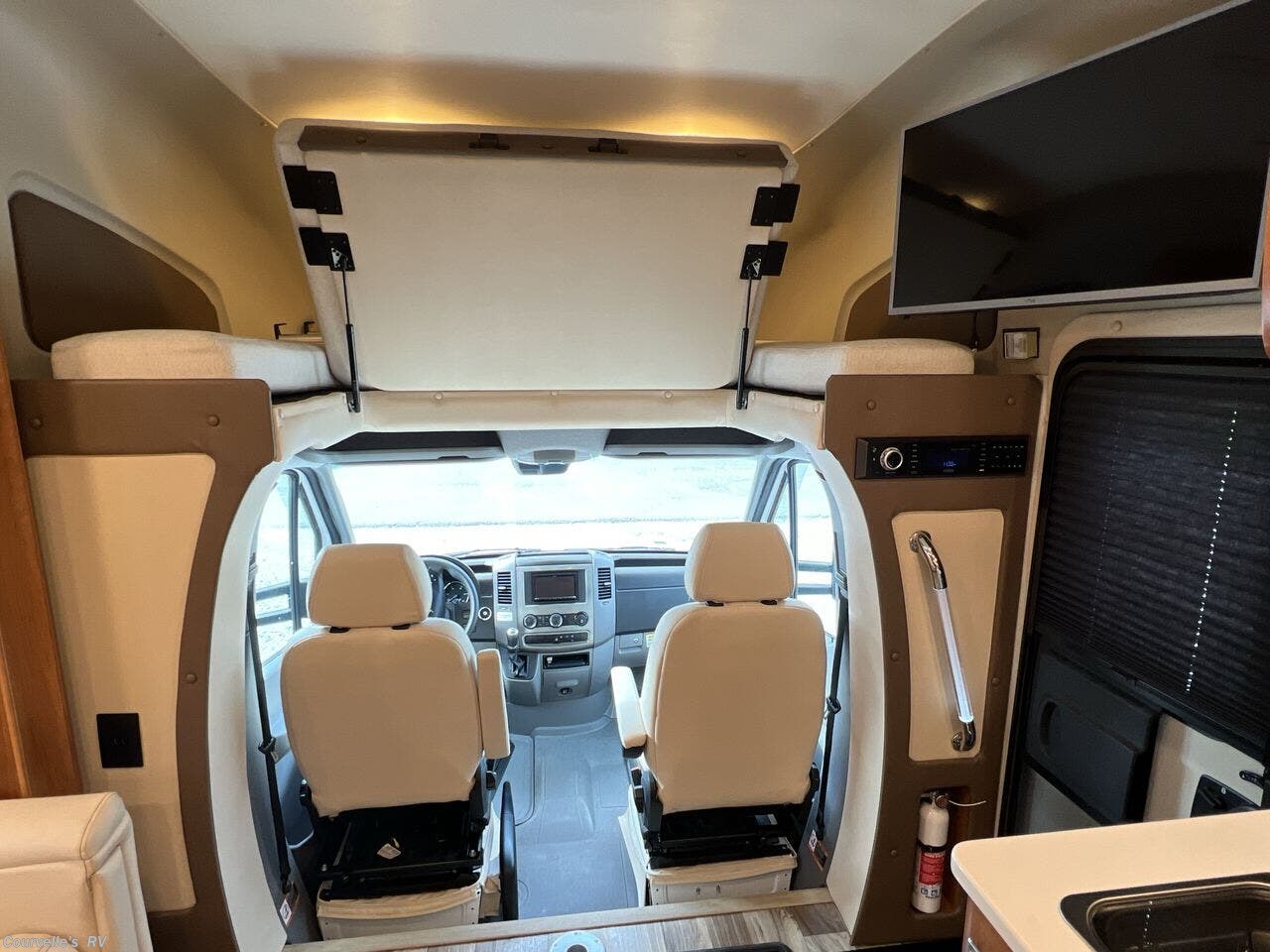 2019 Tiffin Wayfarer 24 FW