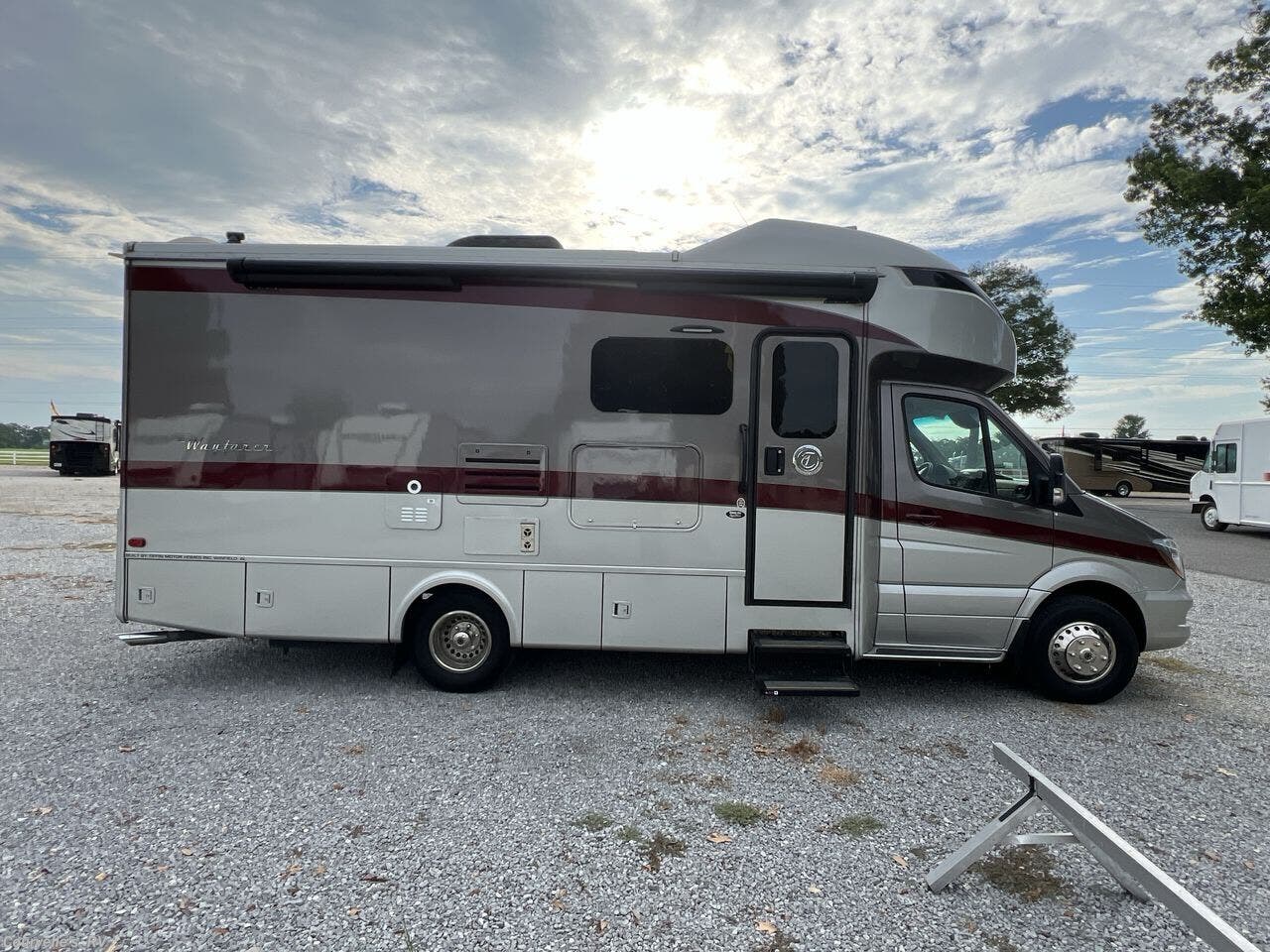2019 Tiffin Wayfarer 24 FW
