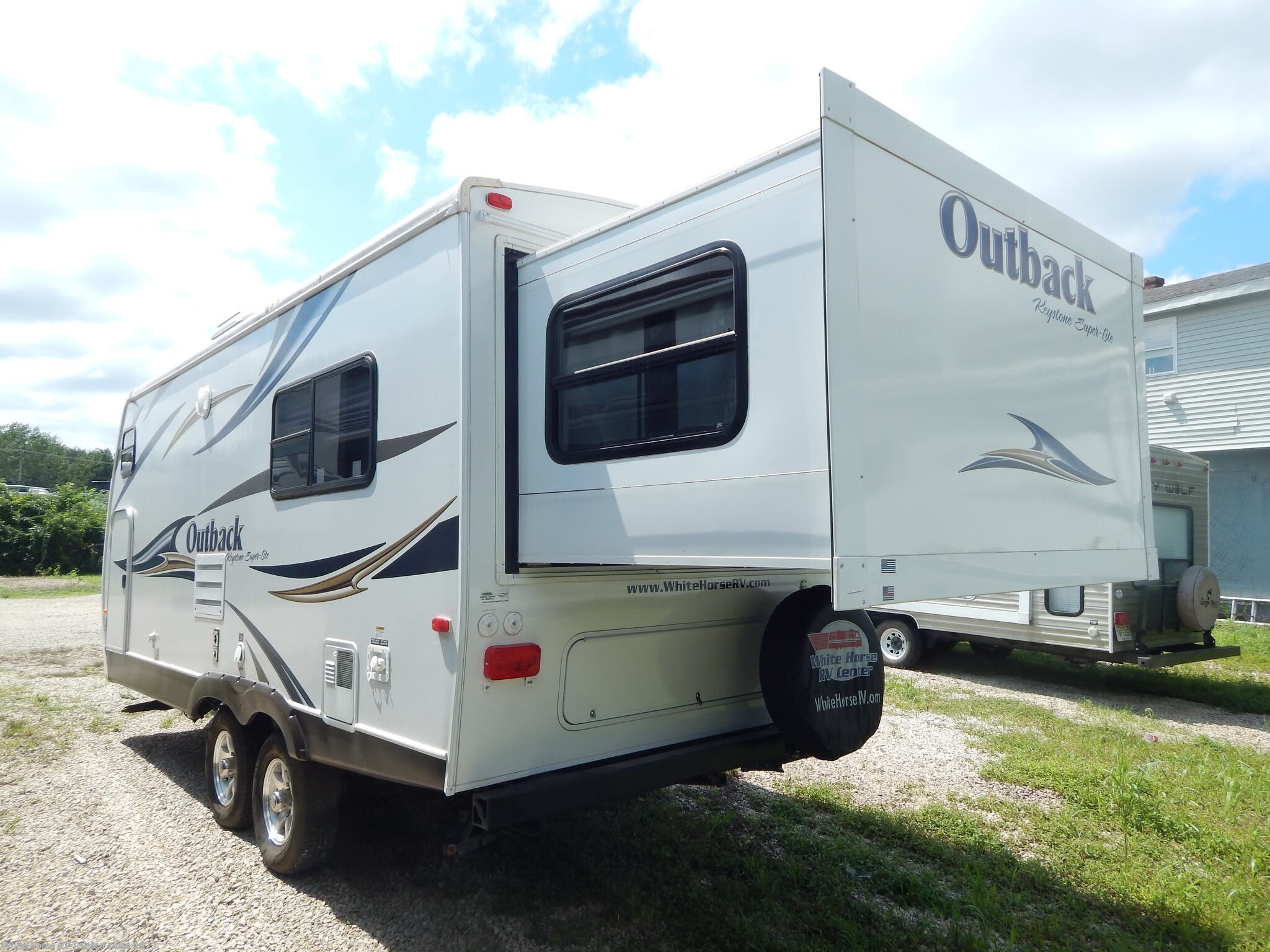 2012 Keystone Outback 210RS Front Bunk, Rear King Bed Slide RV for Sale ...