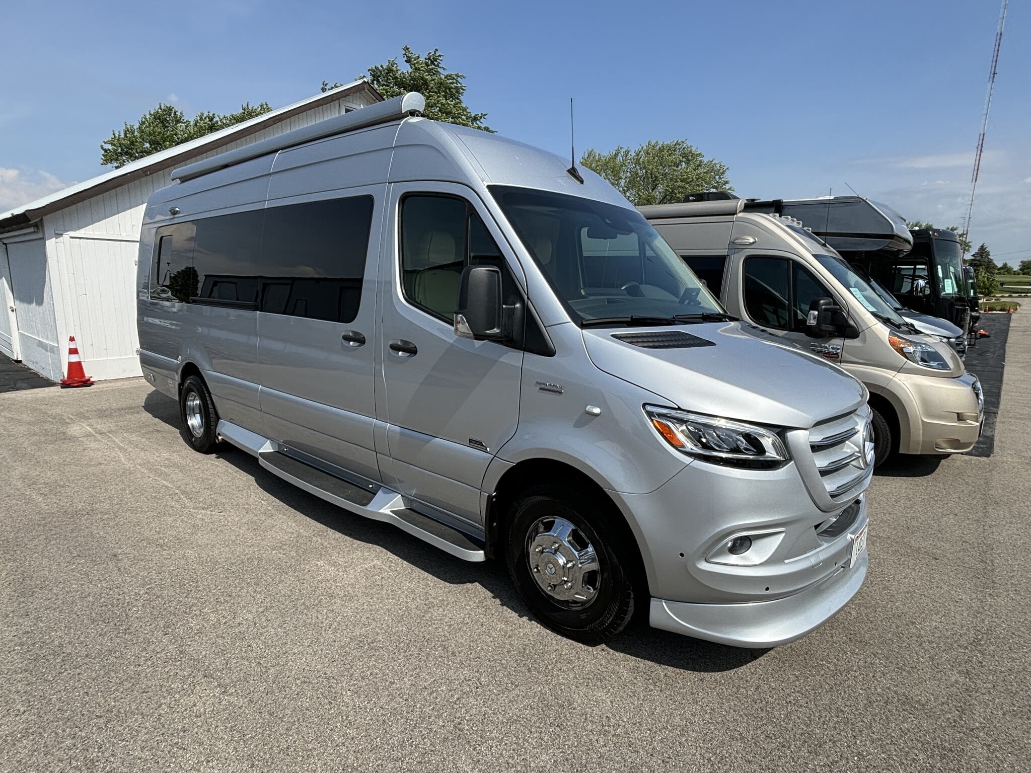 2021 Midwest Sprinter Luxury Vans Passage 170 RV for Sale in Rockford ...