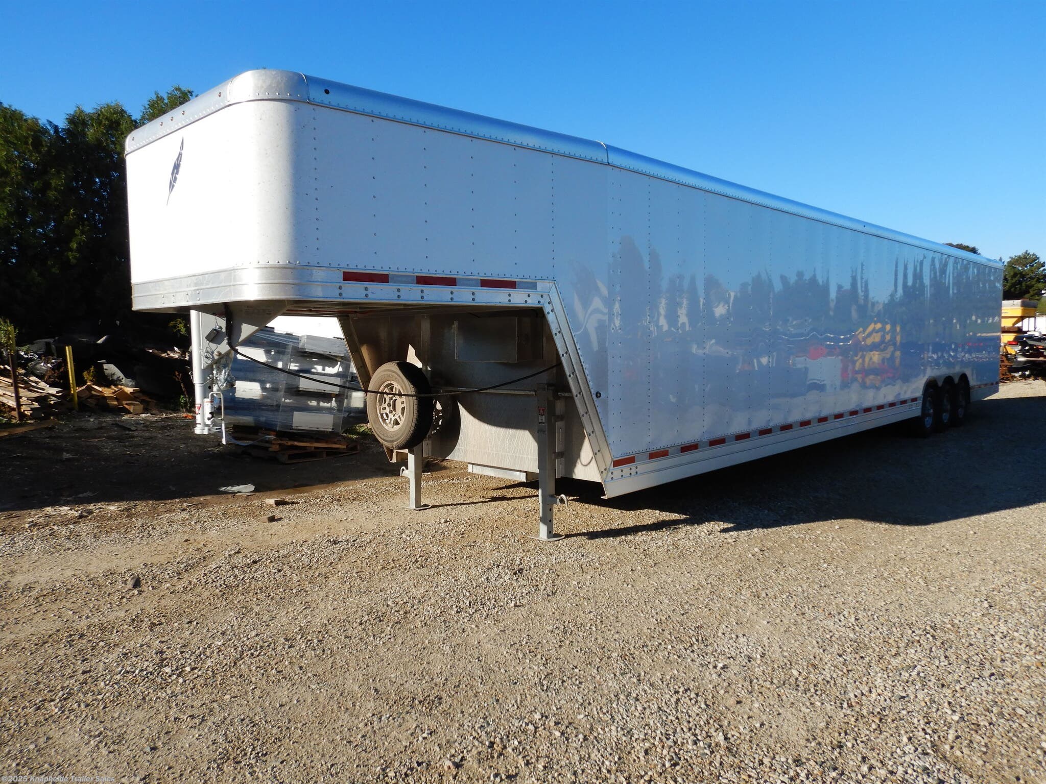 8x40 Car Hauler Trailer for sale | New Featherlite 4941 40' Long ...