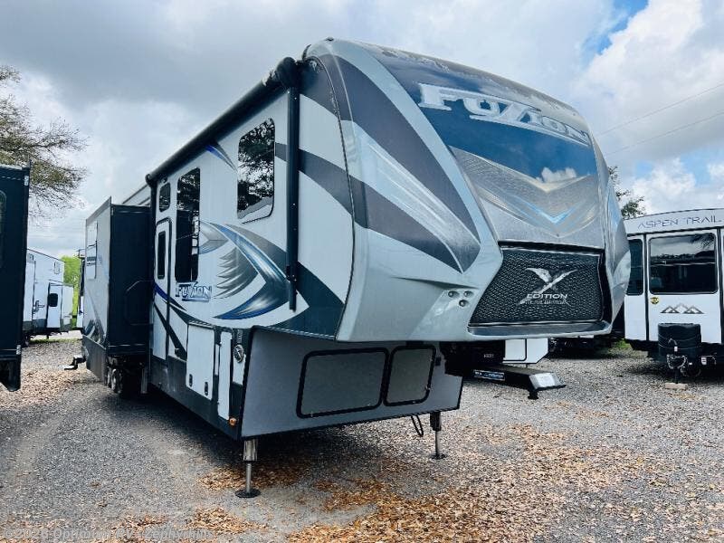 2017 Keystone Fuzion 414 RV for Sale in Zephyrhills, FL 33540 | 1CR102 ...