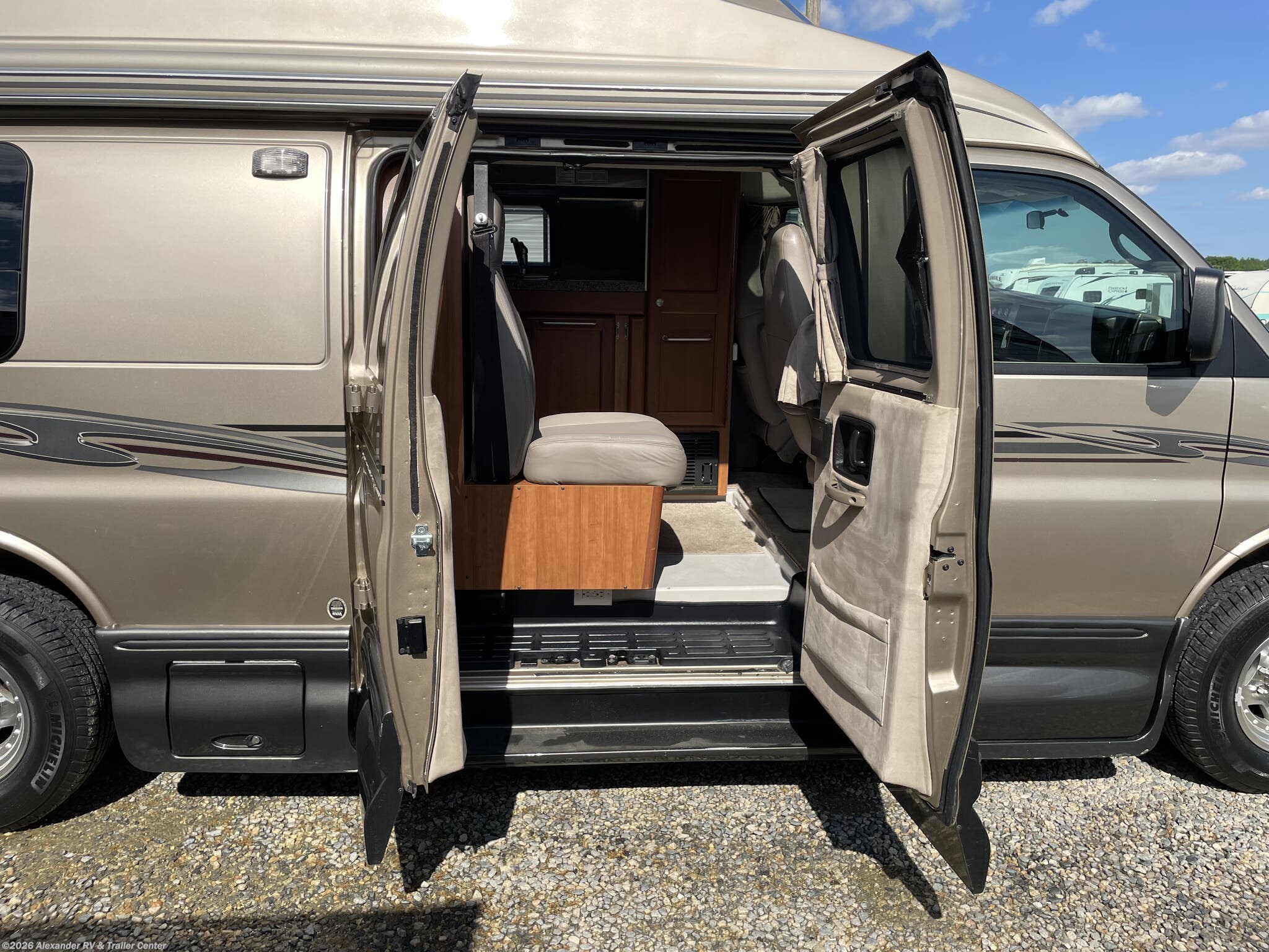 2009 Roadtrek 190 Popular