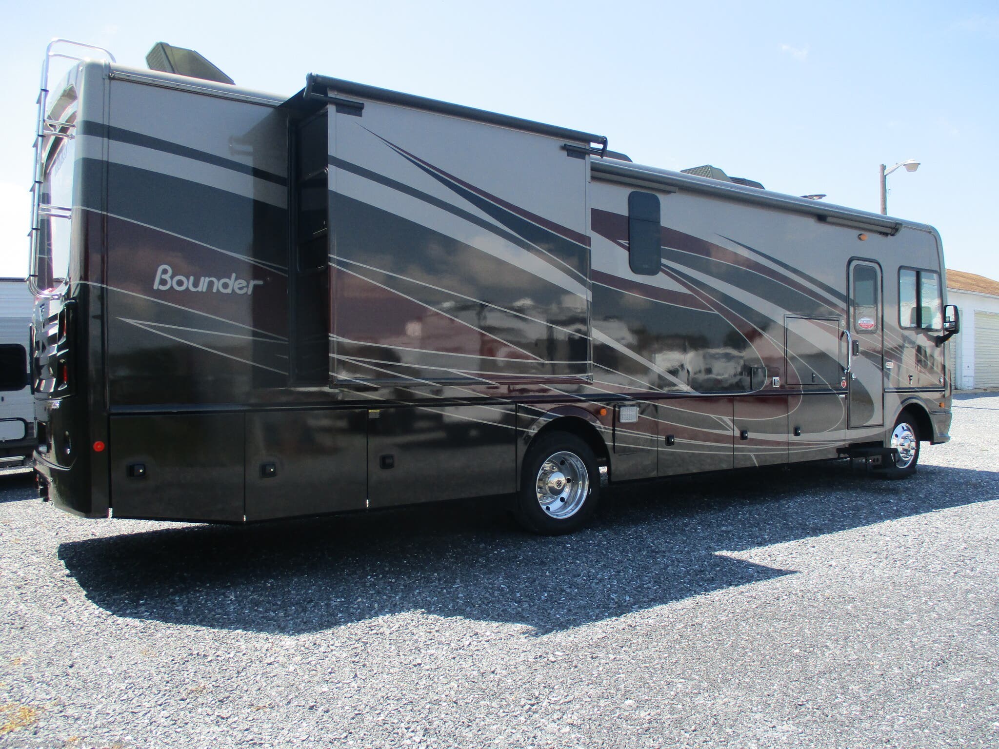 2020 Fleetwood Bounder 35K RV for Sale in Clayton, DE 19938 | A08306 ...