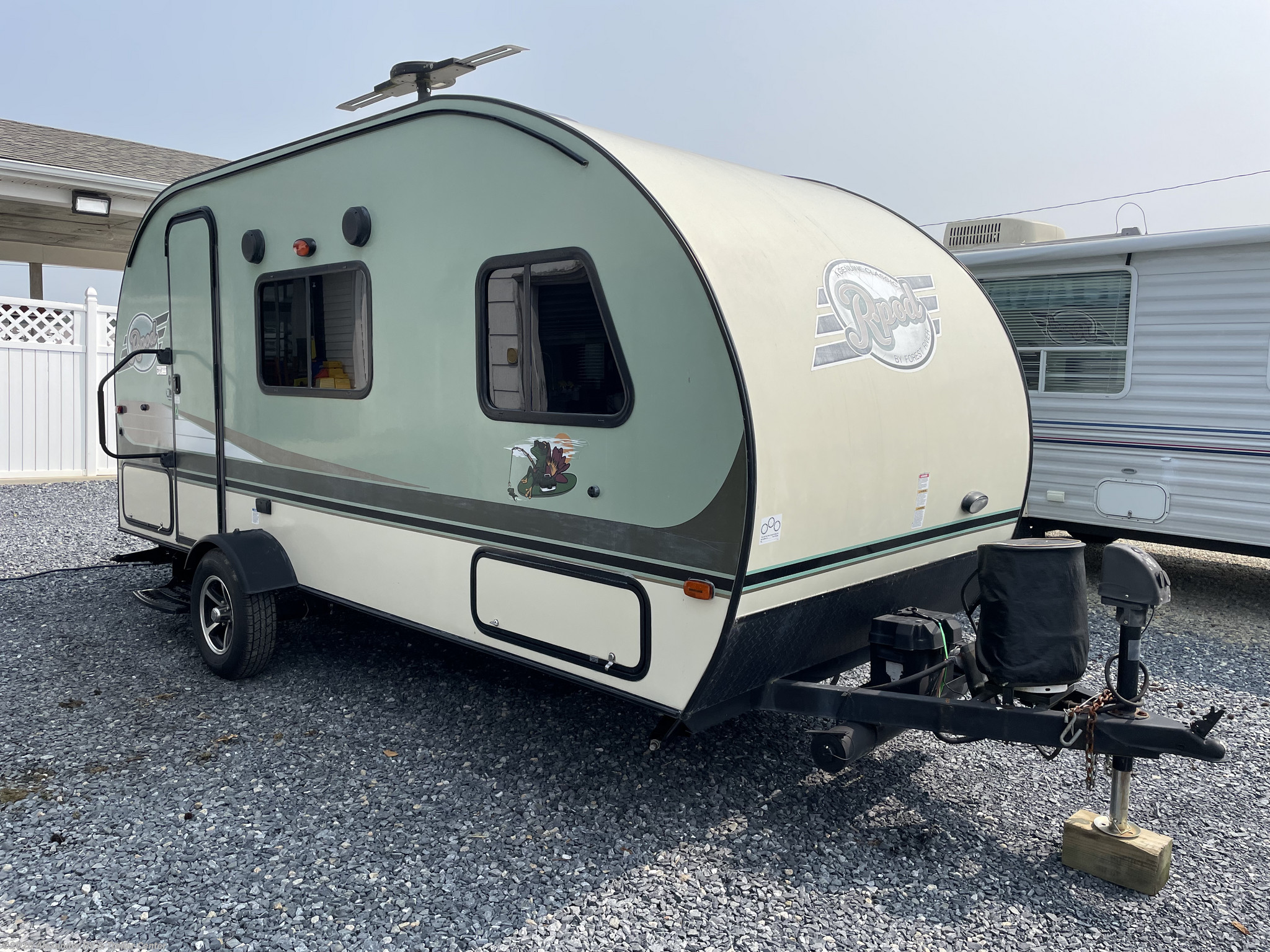 2016 Forest River R-Pod RP-180