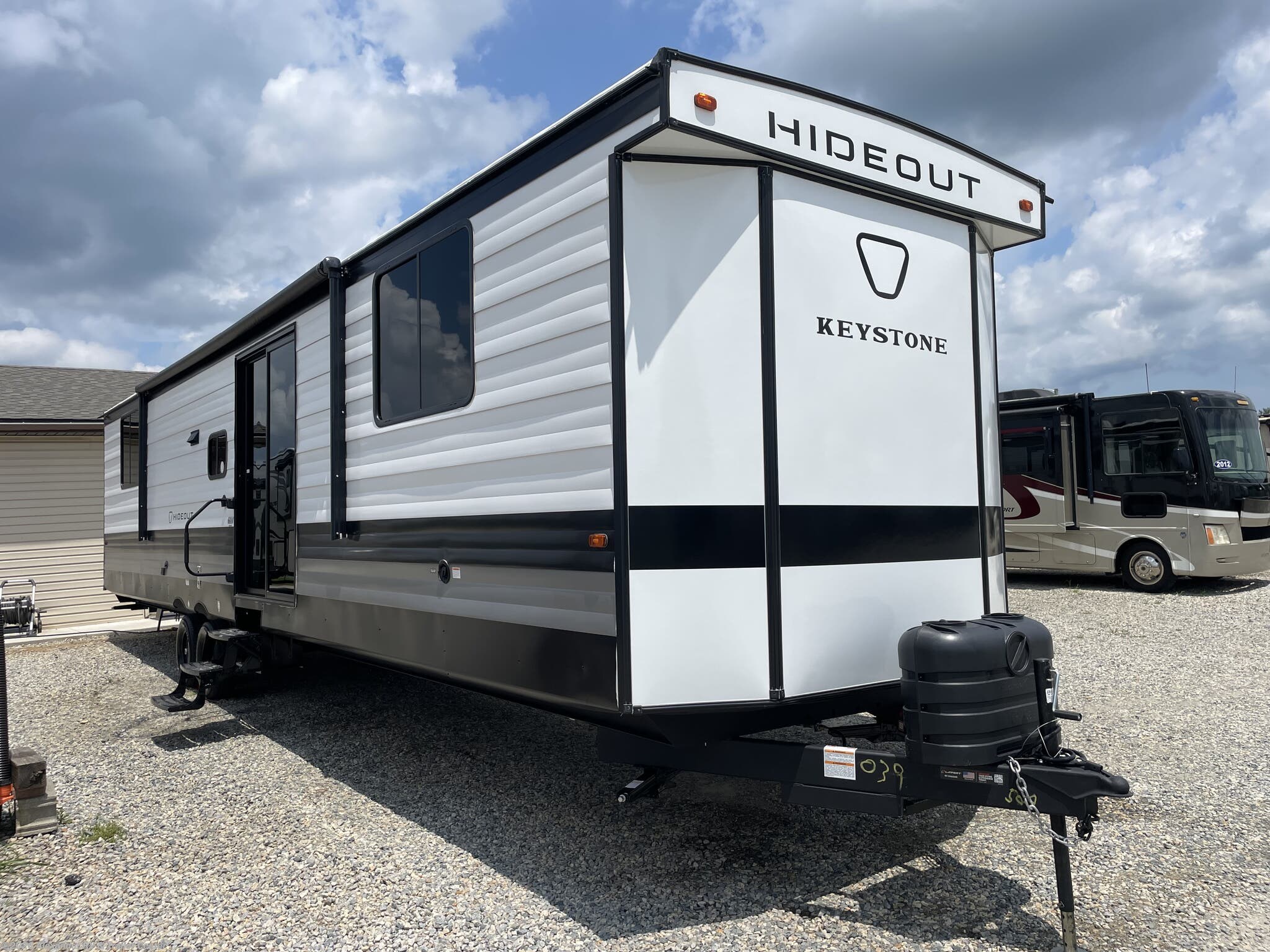 2026 Keystone Hideout 38BHT **BUNKROOM**
