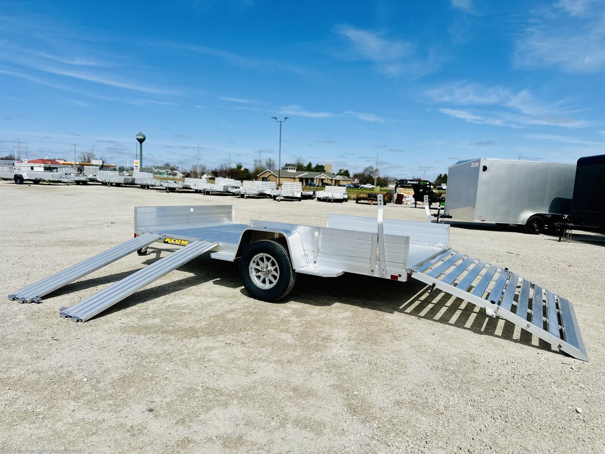 2025 Aluma 8112S-R-BT 81X12 SINGLE AXLE BI-FOLD GATE