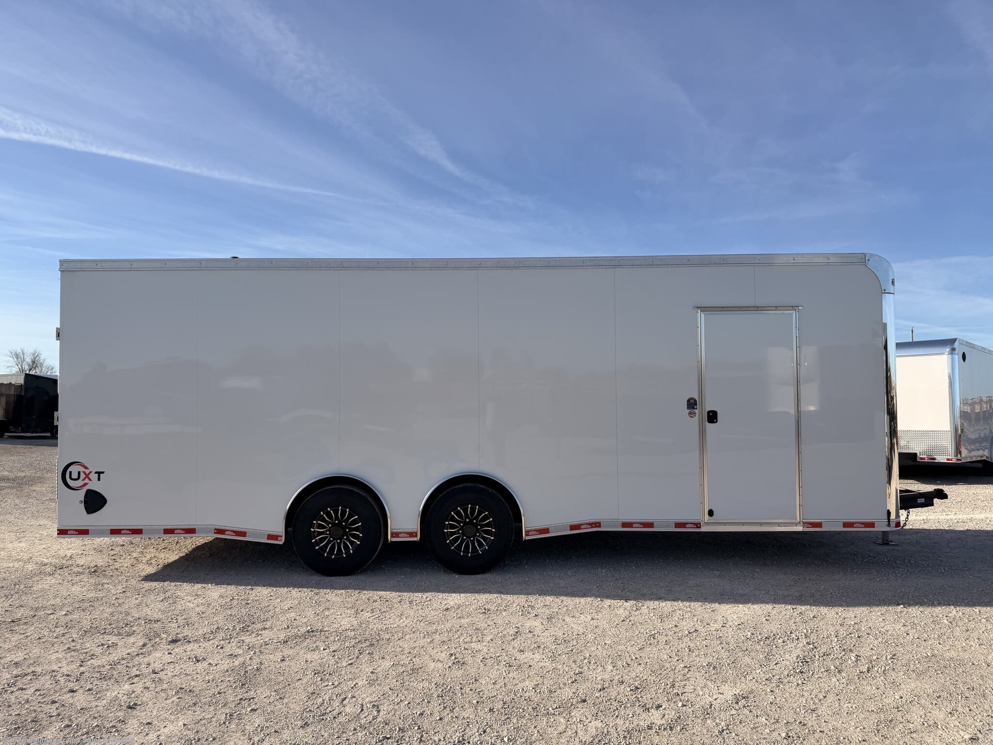 2026 United Trailers UXT 8.5x24 COMMERCIAL GRADE ENCLOSED TRAILER
