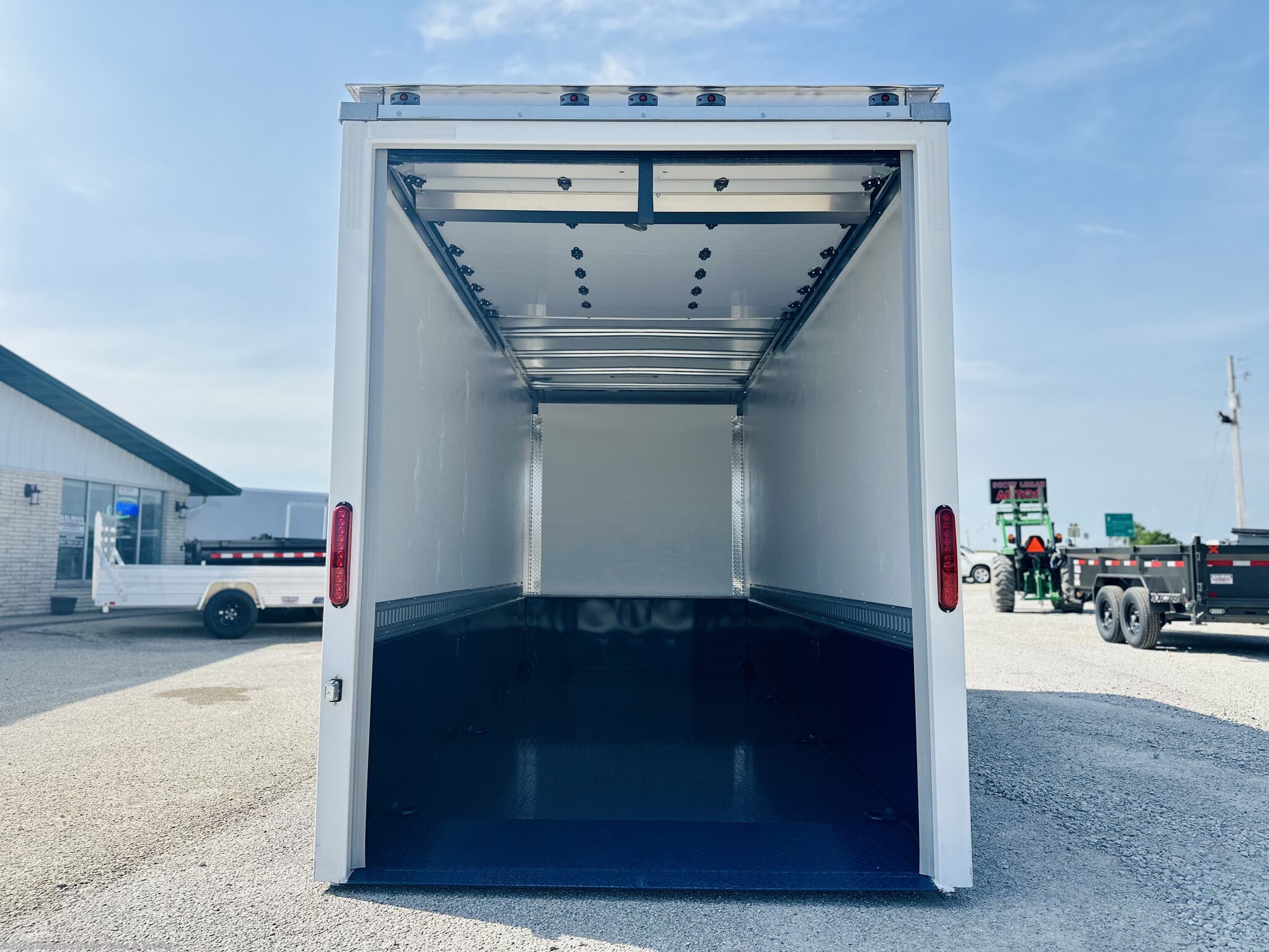 6x16 Cargo Trailer for sale | New Air-tow E16 Xl - GROUND LEVEL LOADING ...