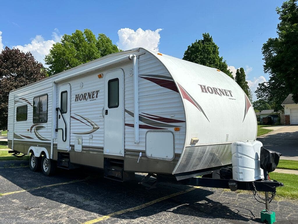 2010 Keystone Hornet 32RLSS RV for Sale in Grandville, MI 49418 ...