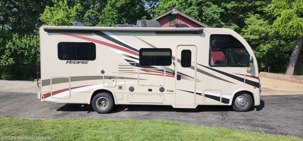 2018 Thor Motor Coach Vegas 24.1 #C25165958 - For Sale in Wildwood, MO