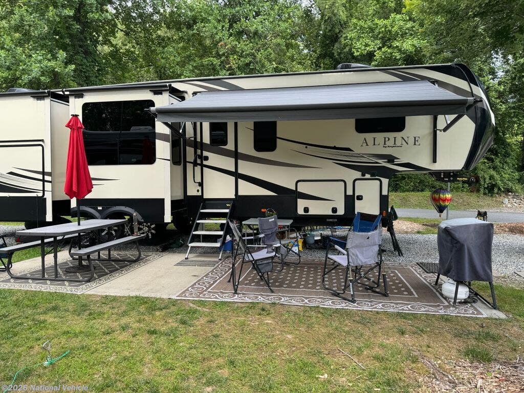 2019 Keystone Alpine 3501RL RV for Sale in Flat Rock, NC 28726 ...