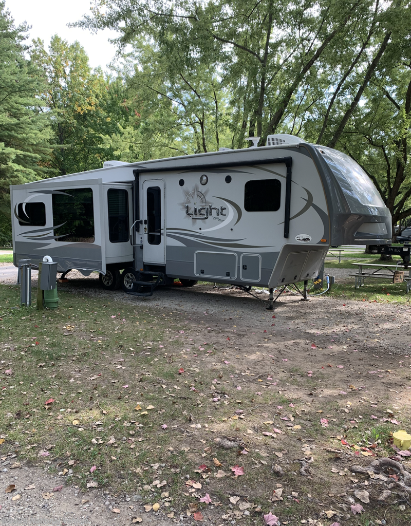 2016 Highland Ridge Light 319RLS RV for Sale in Greenwood, IN 46143 ...