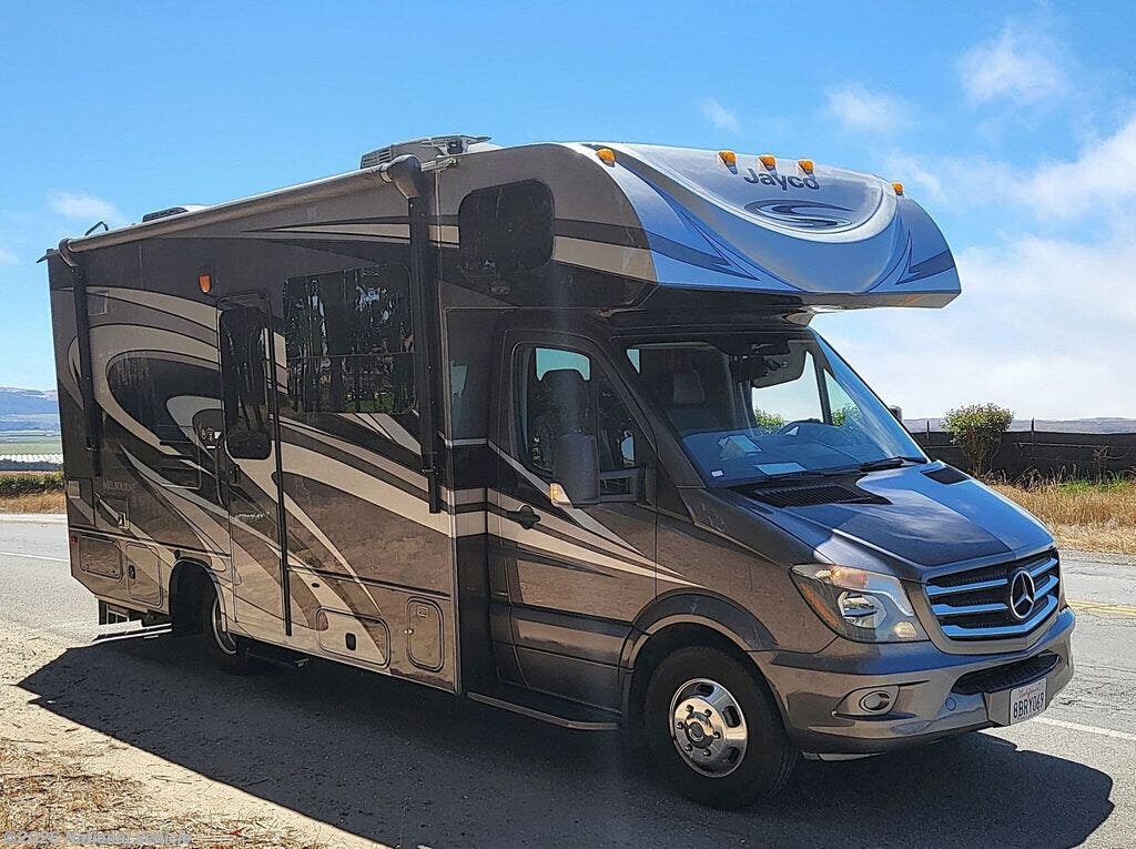 2017 Jayco Melbourne 24M RV for Sale in Nipomo, CA 93444 | C60168207 ...